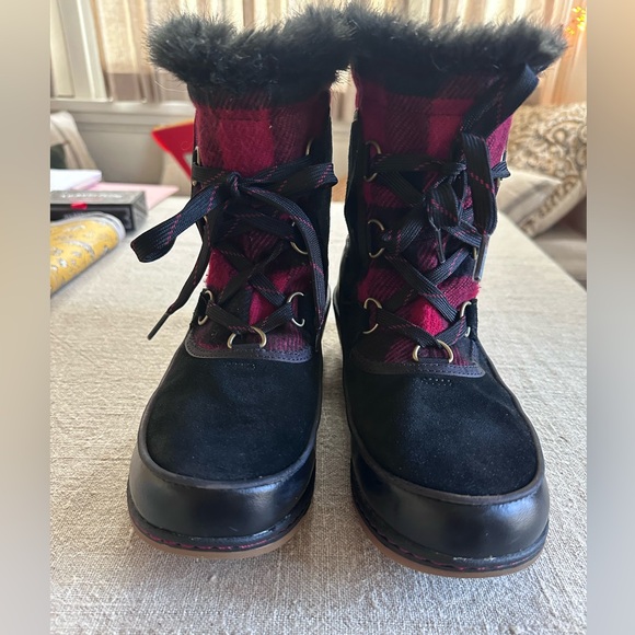 Sorel | Shoes | Sorel Tivolii Iii Red And Black Plaid Snow Boots With ...